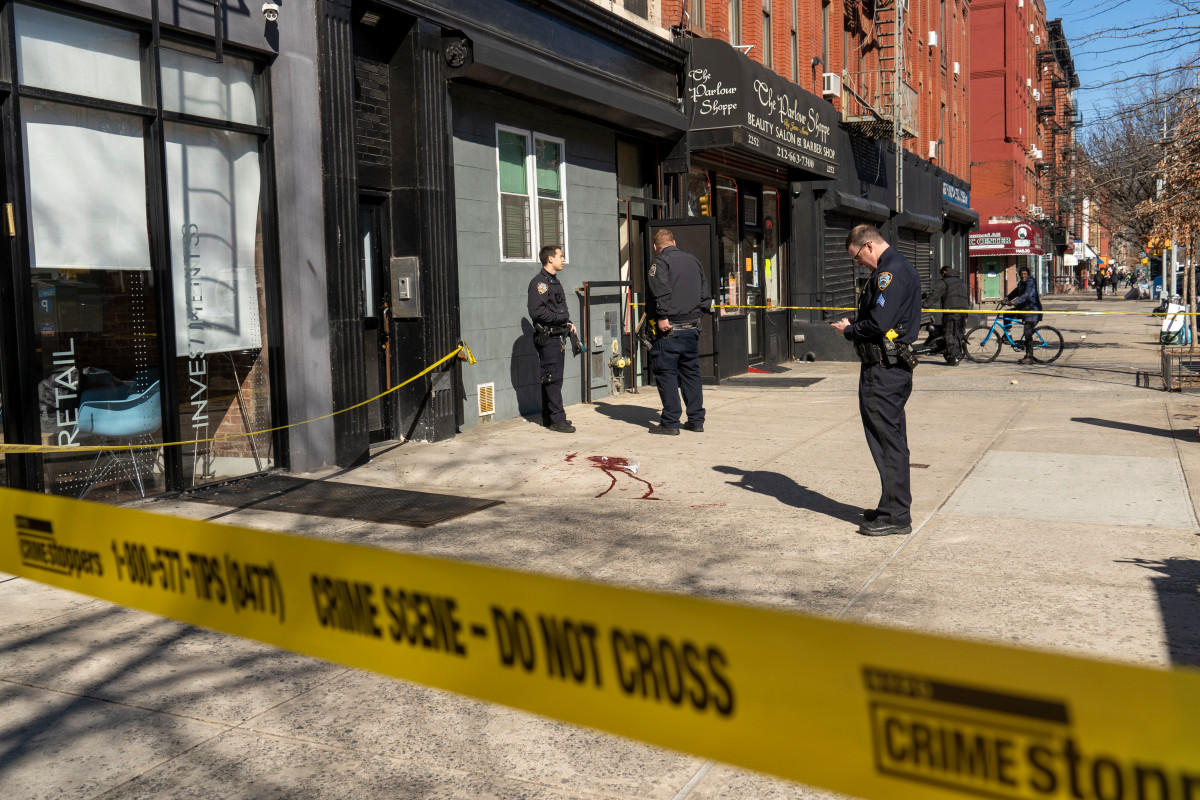 new york assualt on tourist - Travel Off Path