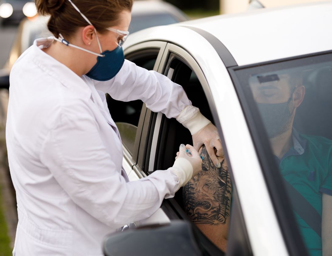 Covid-19-Vaccine-In-car-Azrizona - Travel Off Path