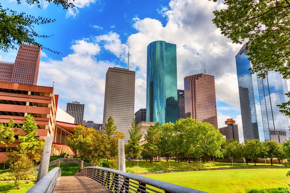 houston - Travel Off Path