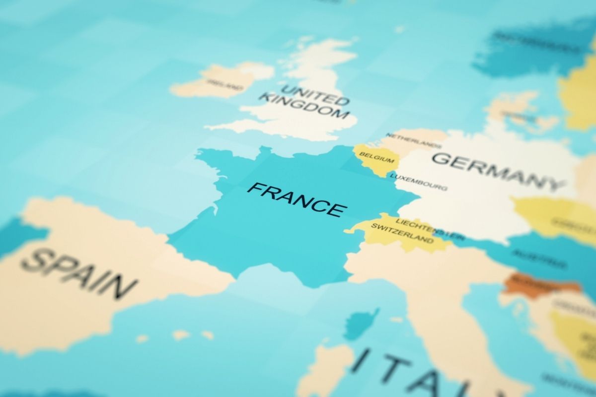Many Flights Under 2 Hours Now Banned In France. Which EU Countries Are ...