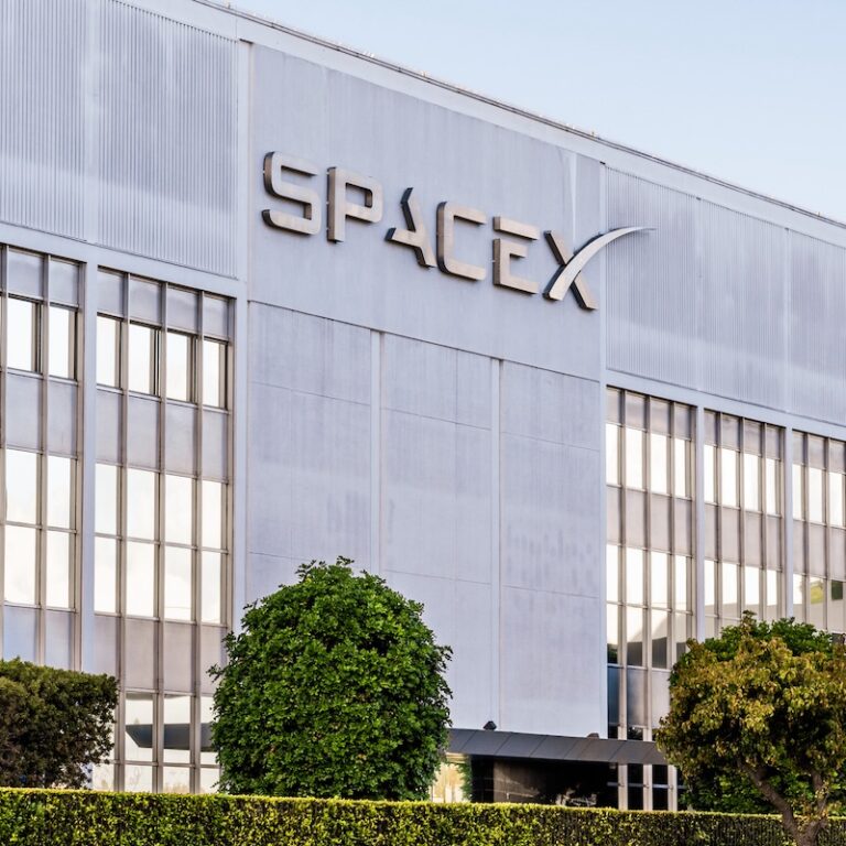 SpaceX headquarters in Hawthorne, California - Travel Off Path