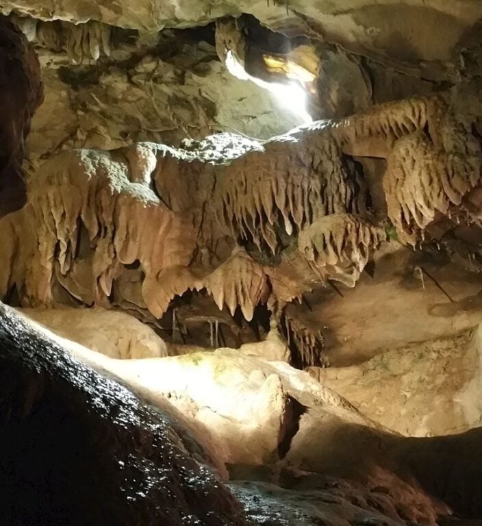 Top 10 Caves To Visit In The United States - Travel Off Path