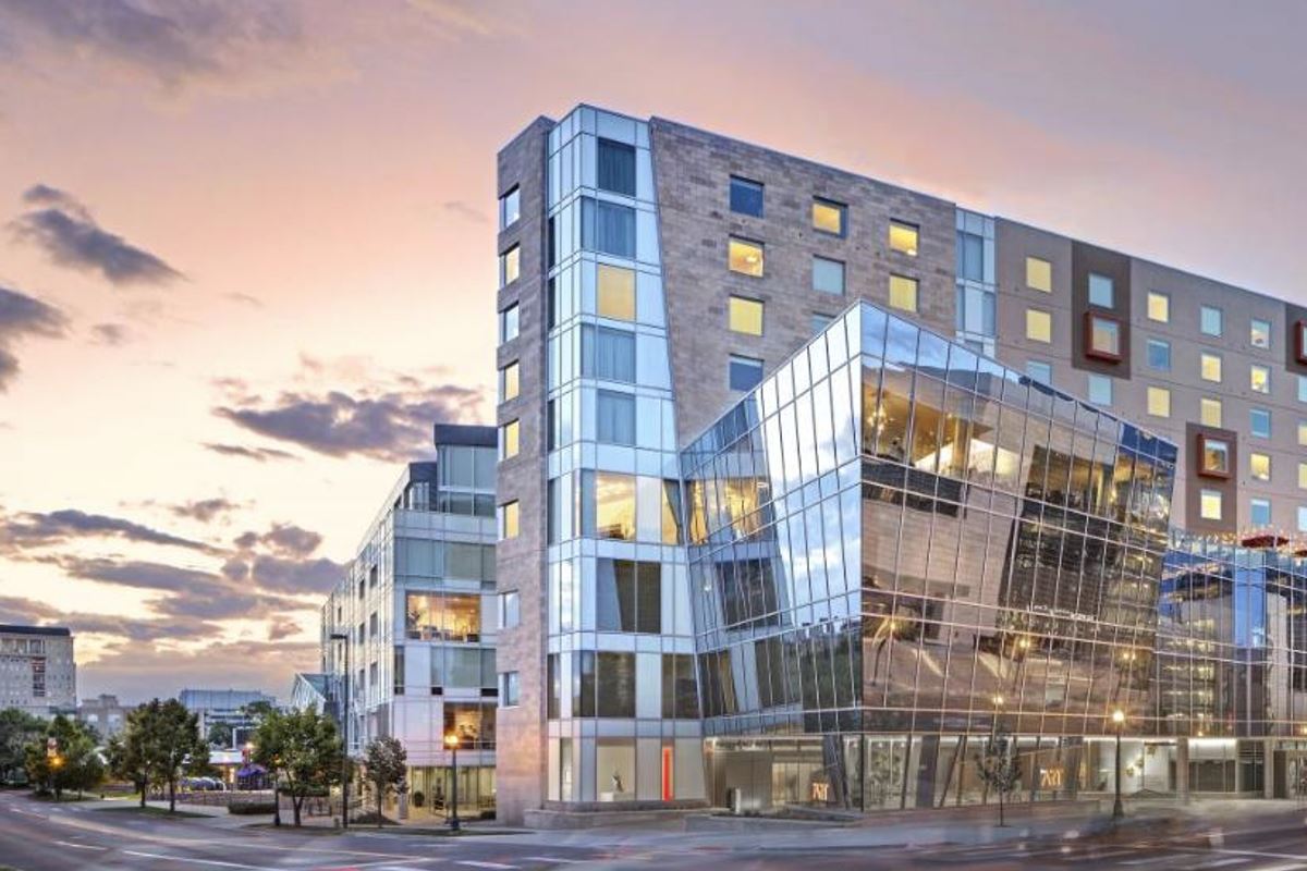 Top 8 Hotels In Denver Colorado For Your Next Trip - Travel Off Path
