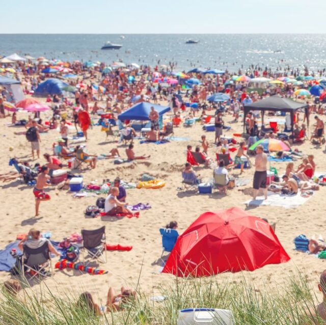 These Top 3 Tourist Destinations in The U.S. Have Become Covid Hot ...