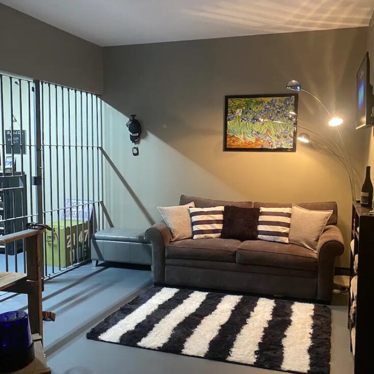 Luxury-Jail-Suite-Hard-Time-Hotel - Travel Off Path