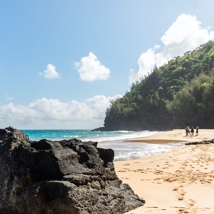 These Are Considered The Most Dangerous Beaches In Hawaii For Tourists ...
