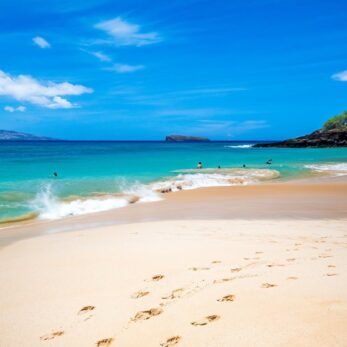 These Are Considered The Most Dangerous Beaches In Hawaii For Tourists ...