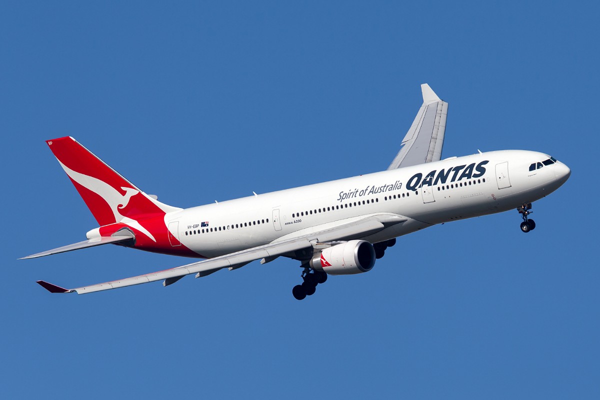 Airlines Begin Offering Passengers Upgrades To Keep Seat Beside Them ...
