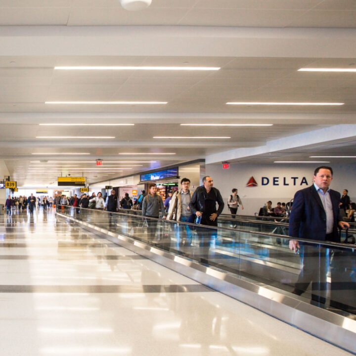 Delta to Launch Electric Flying Taxis to Drop Passengers Directly At ...