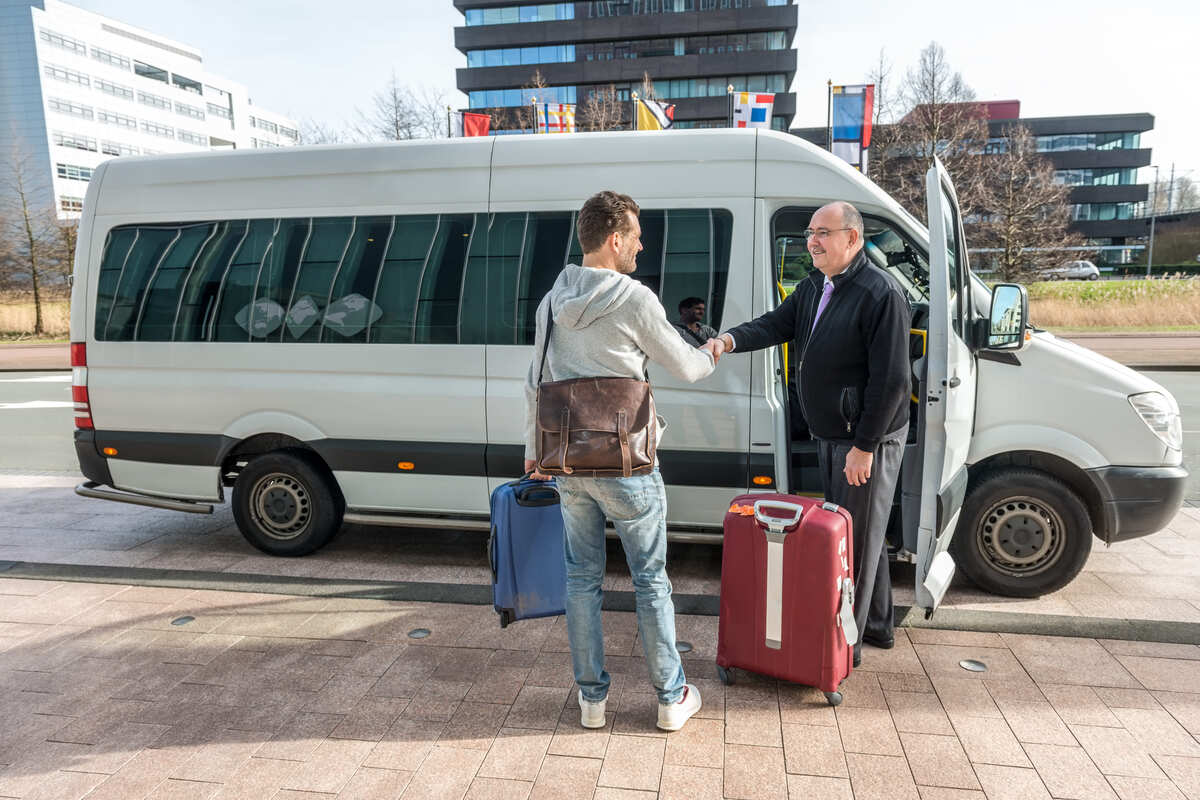 Booking Launching Free Airport Transfers For Genius Members - Travel ...