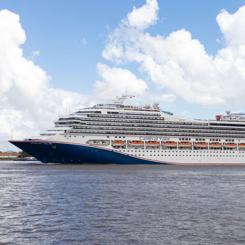 Carnival Valor Cruise Ship on the Mississippi River in New Orleans800 ...