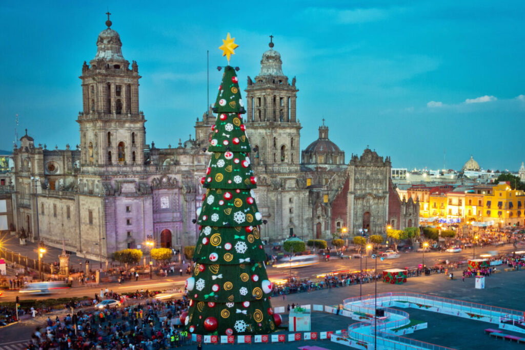 Mexico,City,,Mexico,-,December,3,,2016:,Metropolitan,Cathedral,And ...