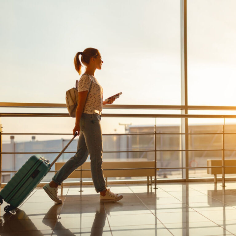 This Is How Early You Need To Arrive At These Major U.S. Airports ...