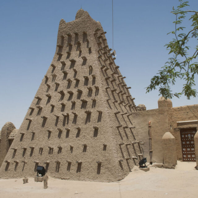 Travelers Should Visit These 10 World Heritage Sites Before It Is Too ...
