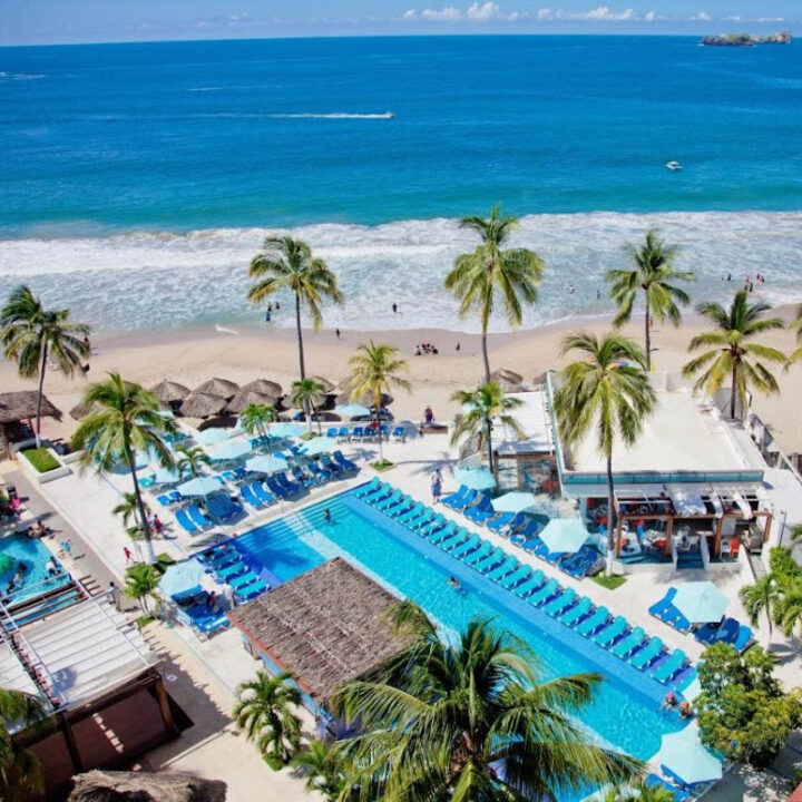 hotel-fontan-ixtapa-1 - Travel Off Path