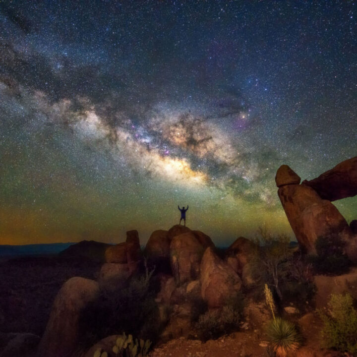 Milky way at Balanced Rock, Big Bend National park, Texas USA ...