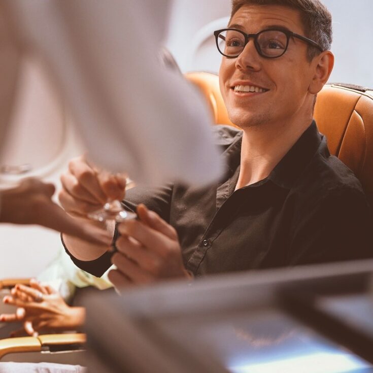 United Introduces 3 New Free Snacks For Economy Passengers - Travel Off ...