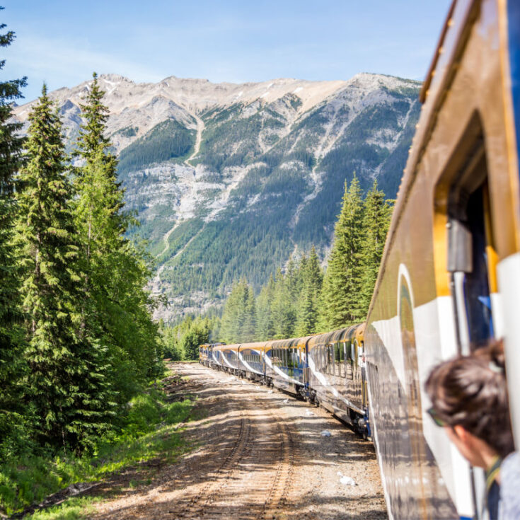 This Luxury Train Takes You On A Scenic Tour Through The Canadian Rocky ...