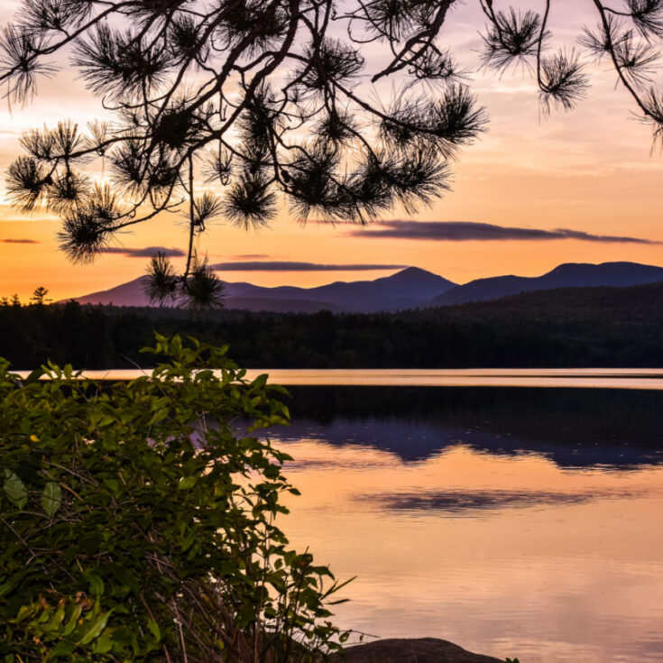 10 U.S. Towns Perfect For A Lakeside Escape This Spring - Travel Off Path
