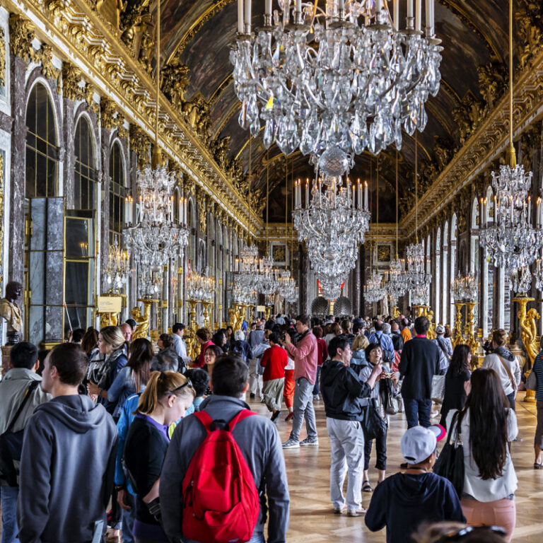 4 Stunning Castles Near Paris That Aren't As Crowded As Versailles ...