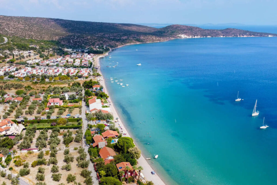 This Vibrant Coastal City Is One Of The Top Mediterranean Destinations ...