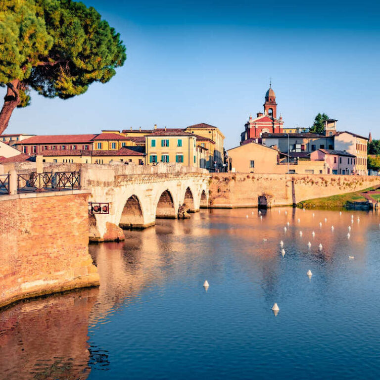This Lesser-Known Resort City In Italy Has Beautiful Beaches And It's ...