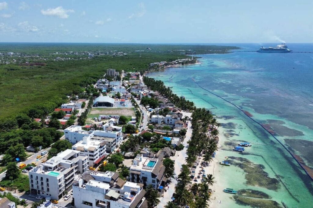 Why Tourists Are Swapping Cancun For This Less Crowded, More Authentic ...