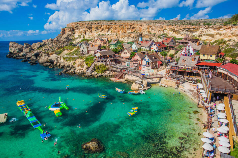 This Island With Turquoise Seas Is One Of The Warmest Places To Visit ...